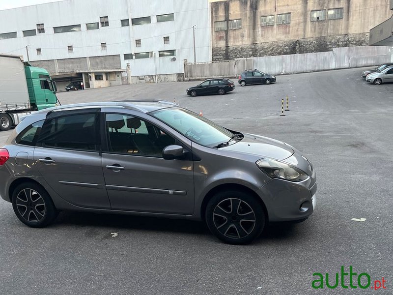 2009' Renault Clio Break for sale. Braga, Portugal